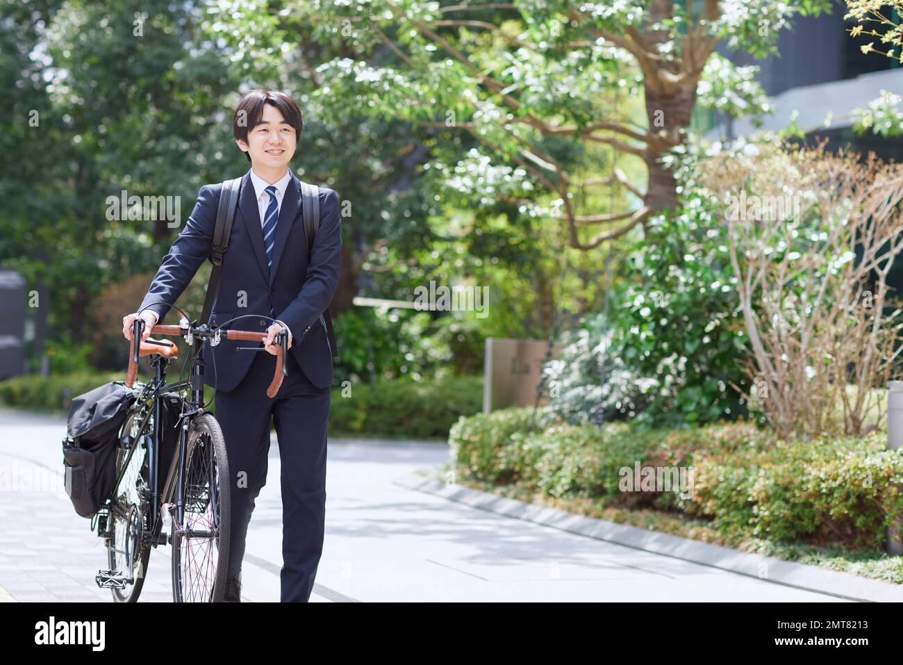 Young Japanese businessman portrait Stock Photo - Alamy