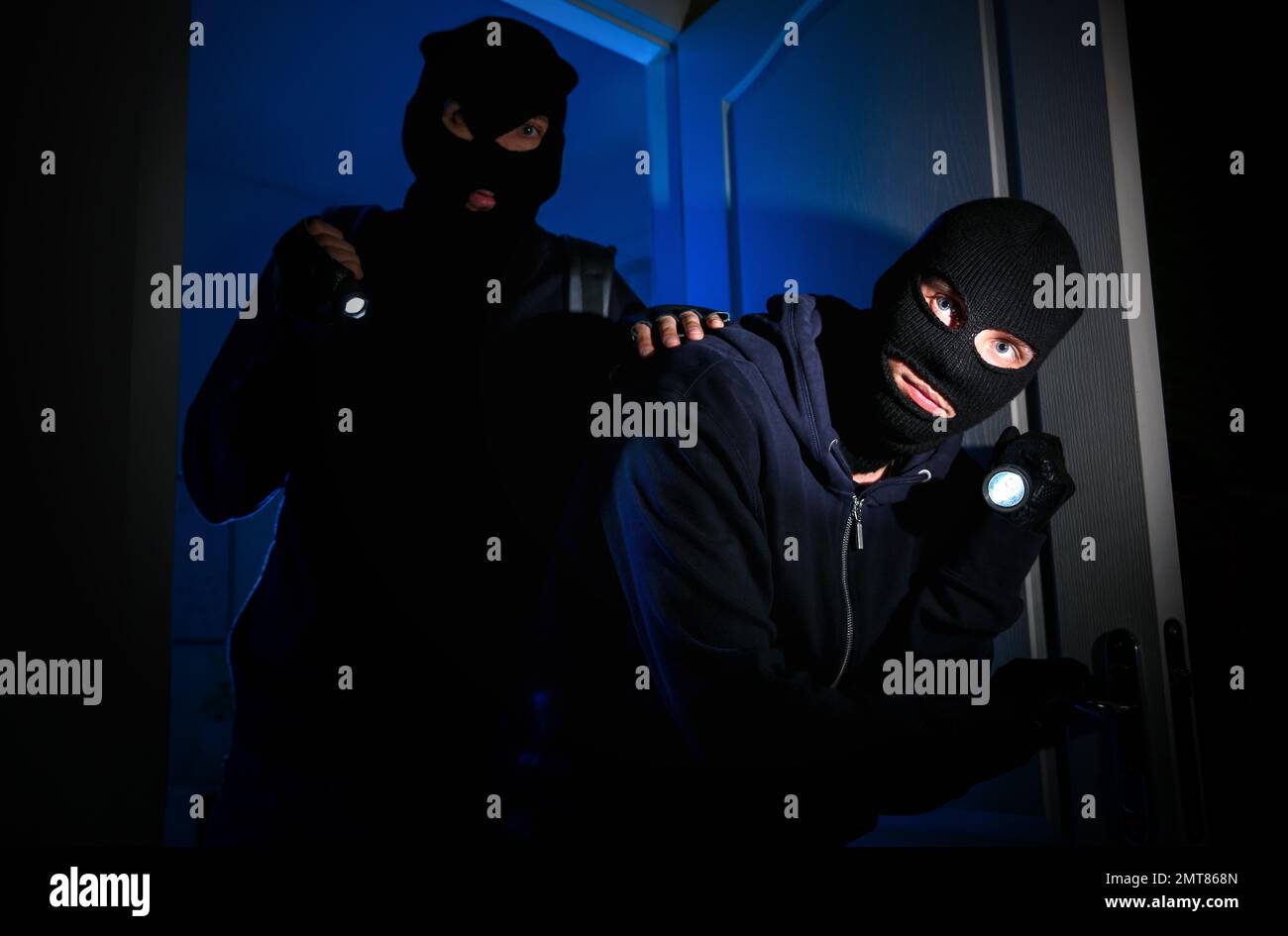 Thieves at home hi-res stock photography and images - Alamy