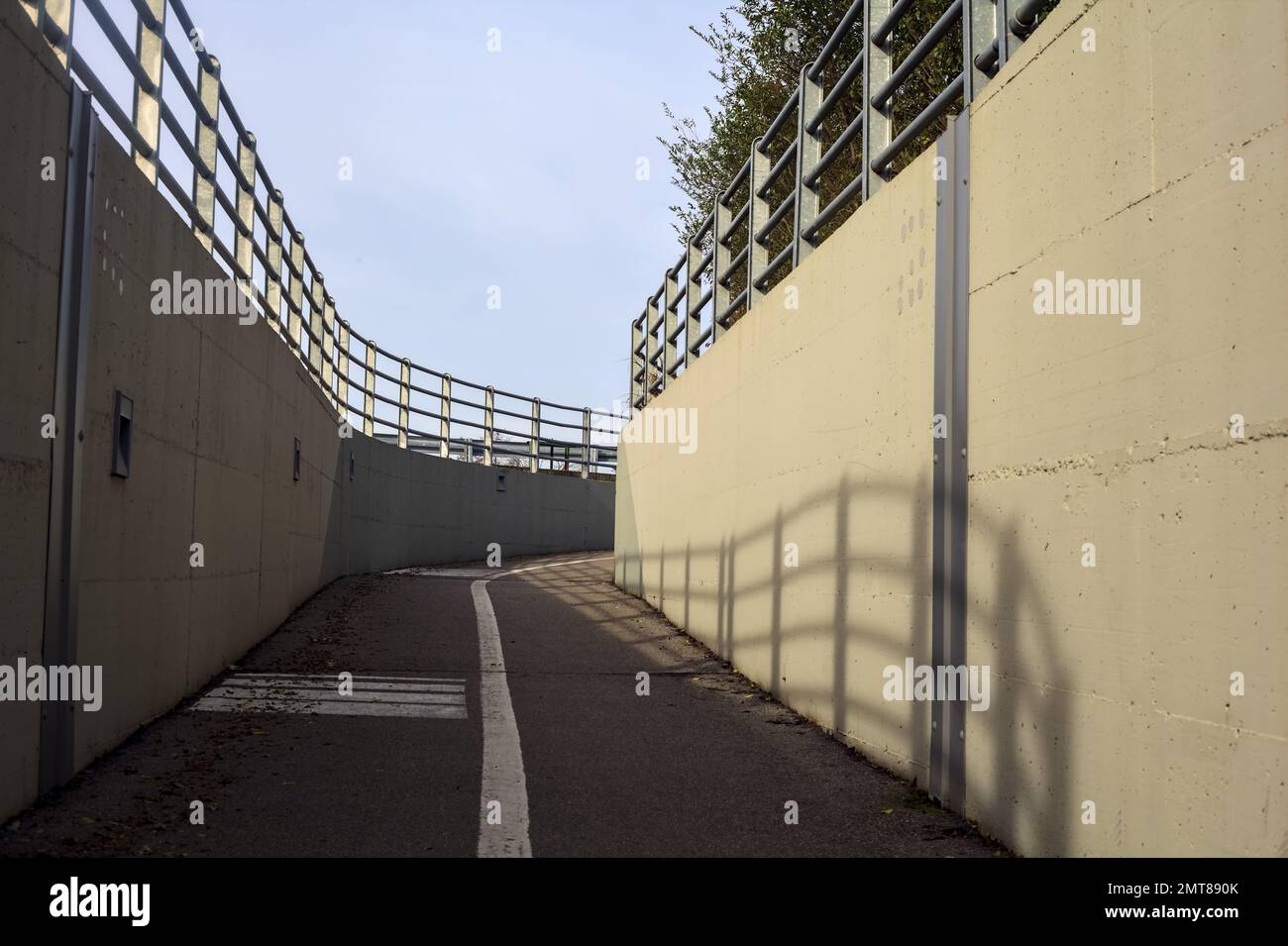House under highway bridge in hi-res stock photography and images - Alamy