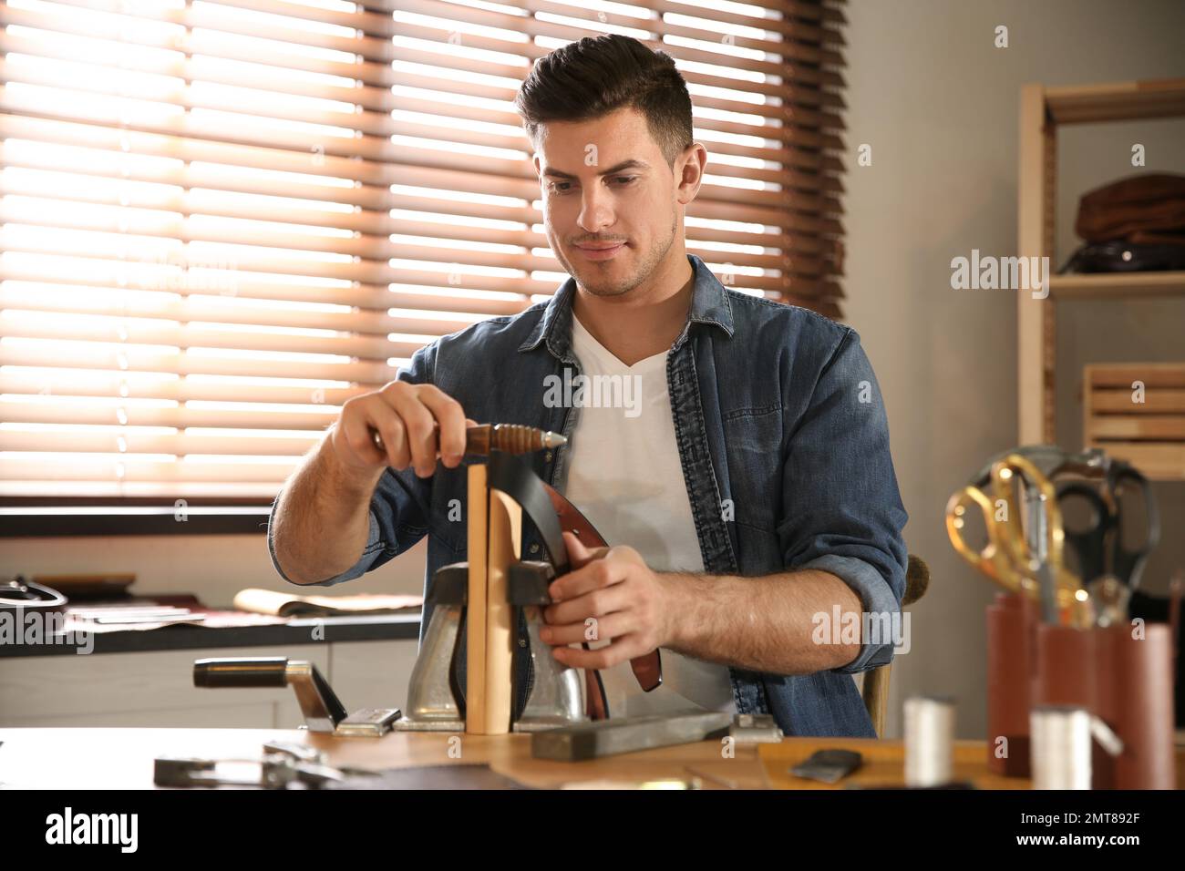 Burnishing hi-res stock photography and images - Alamy