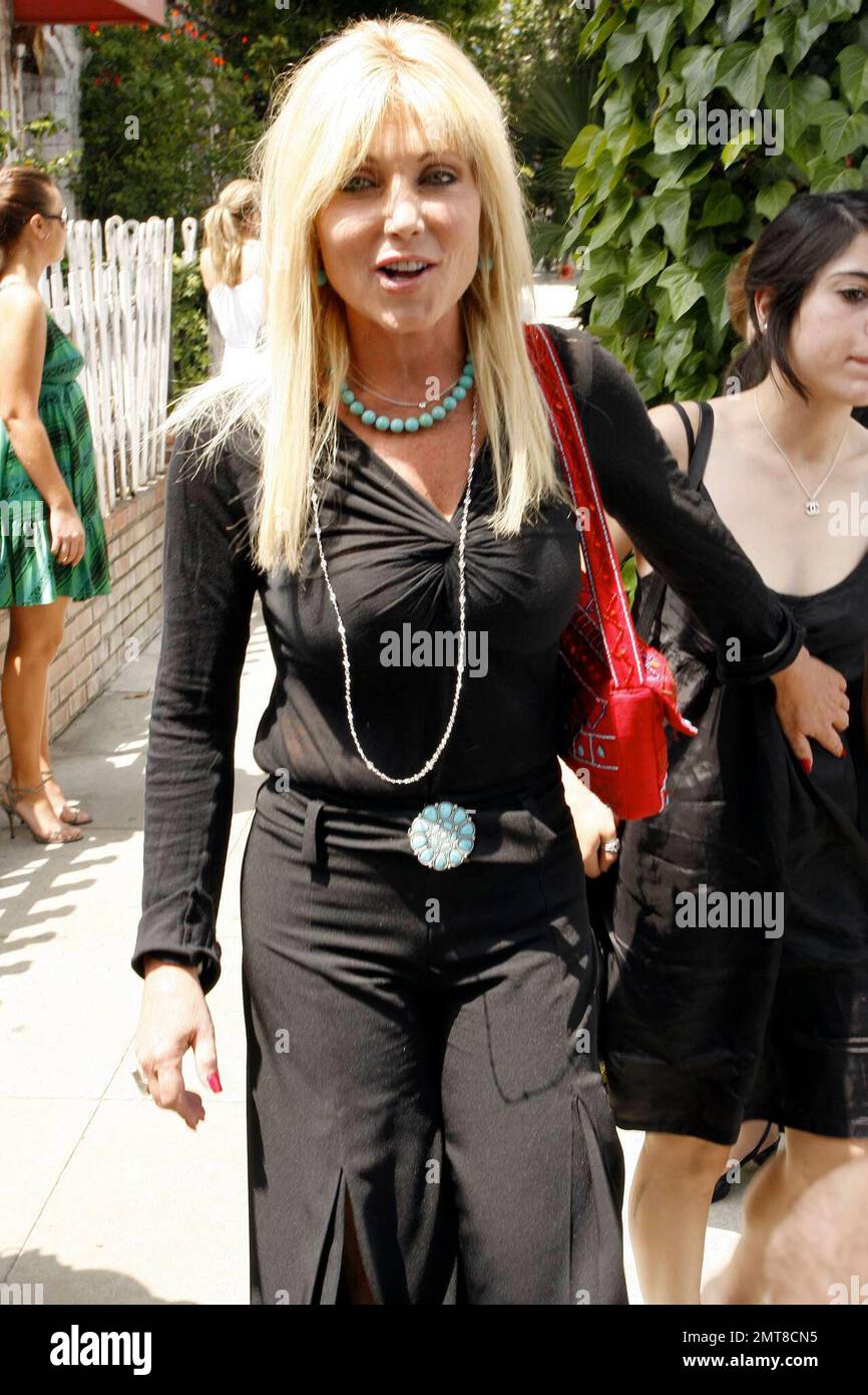 Pamela Bach and her daughter, Hayley, dine at The Ivy on Mother's Day ...