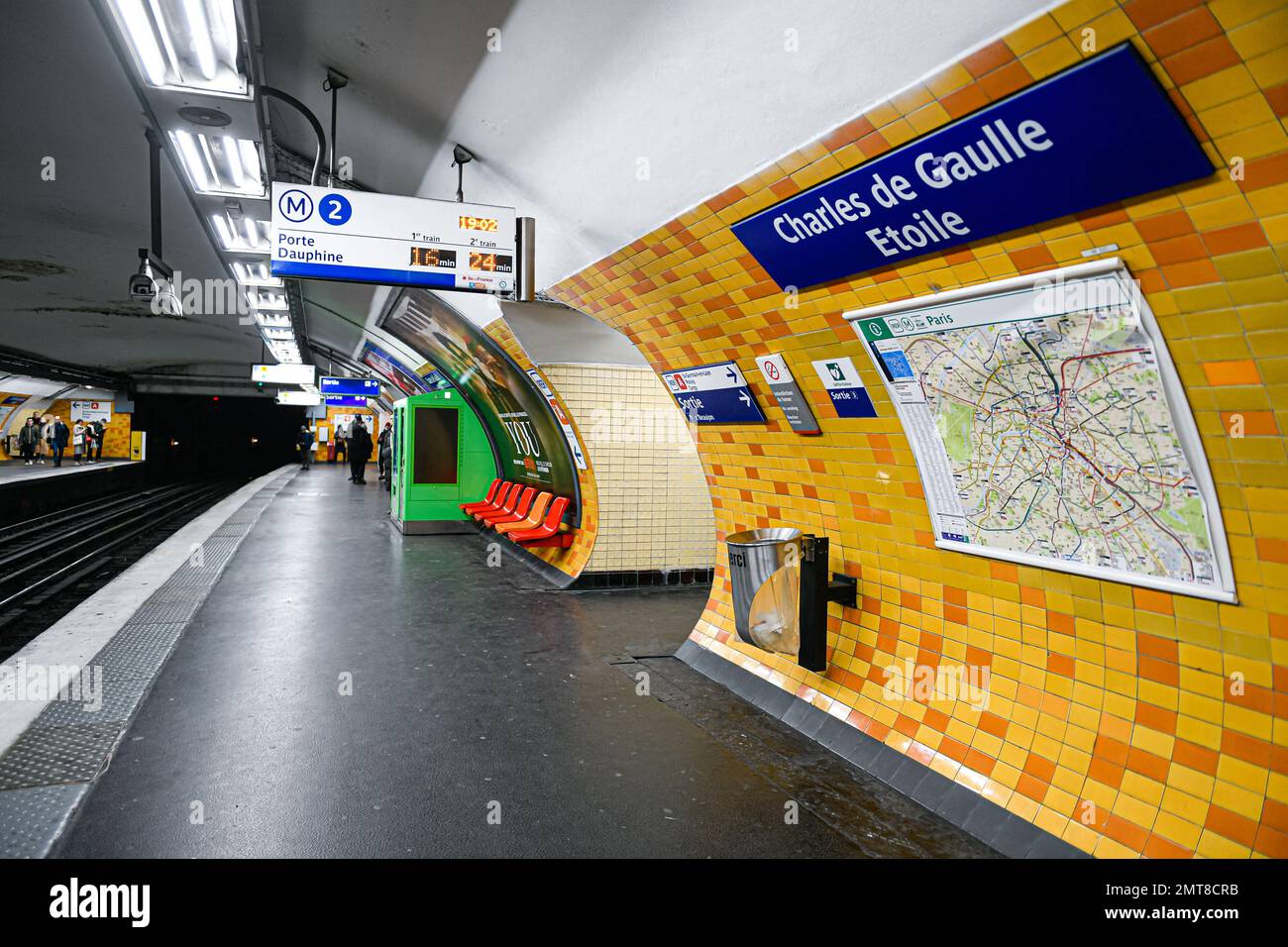 Illustration picture shows the platform of a Parisian subway station ...