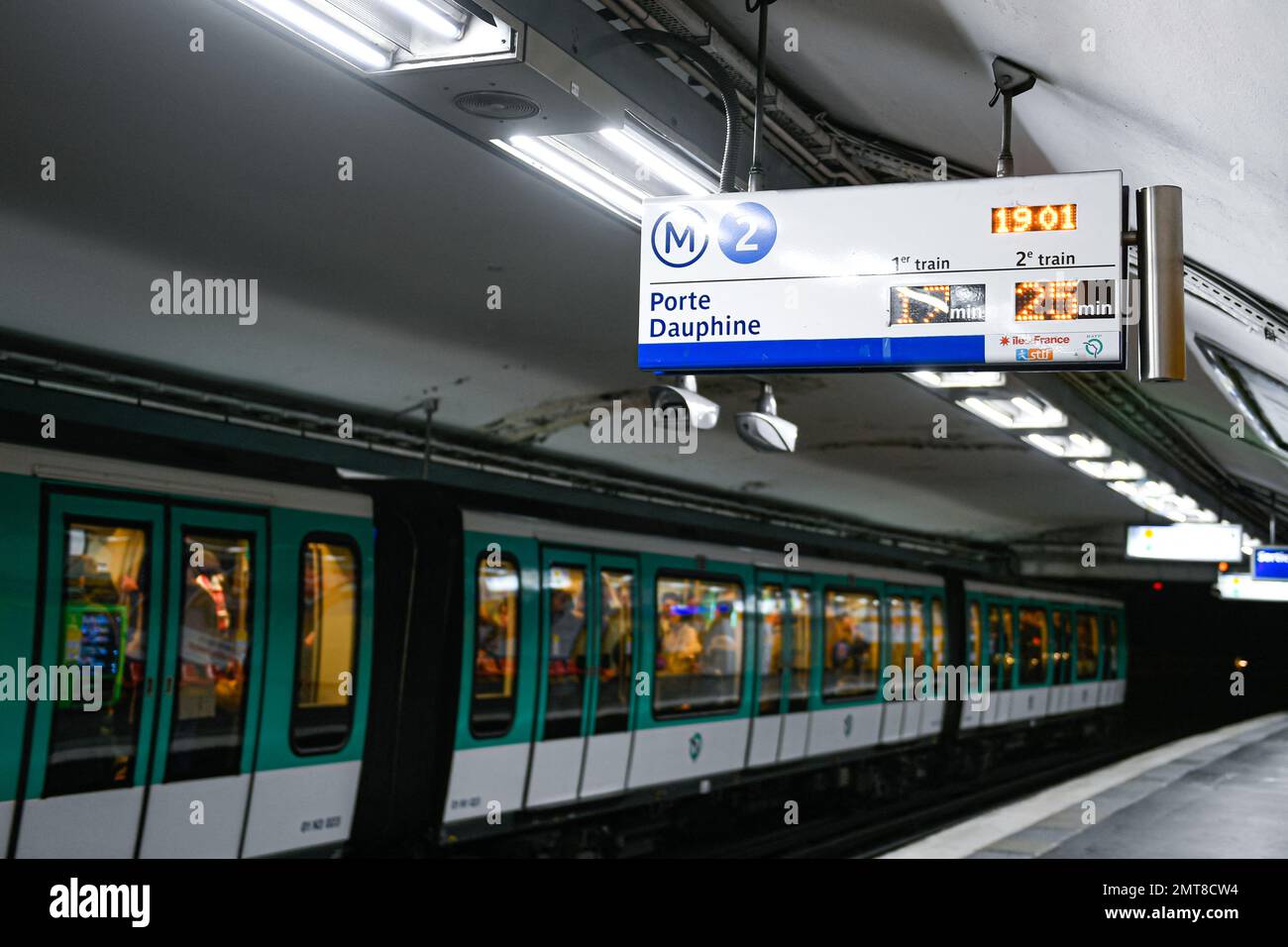 Illustration picture shows the platform of a Parisian subway station ...