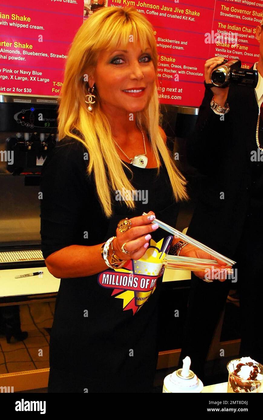 David Hasselhoff's ex-wife Pamela Bach brings along one of her favorite ...