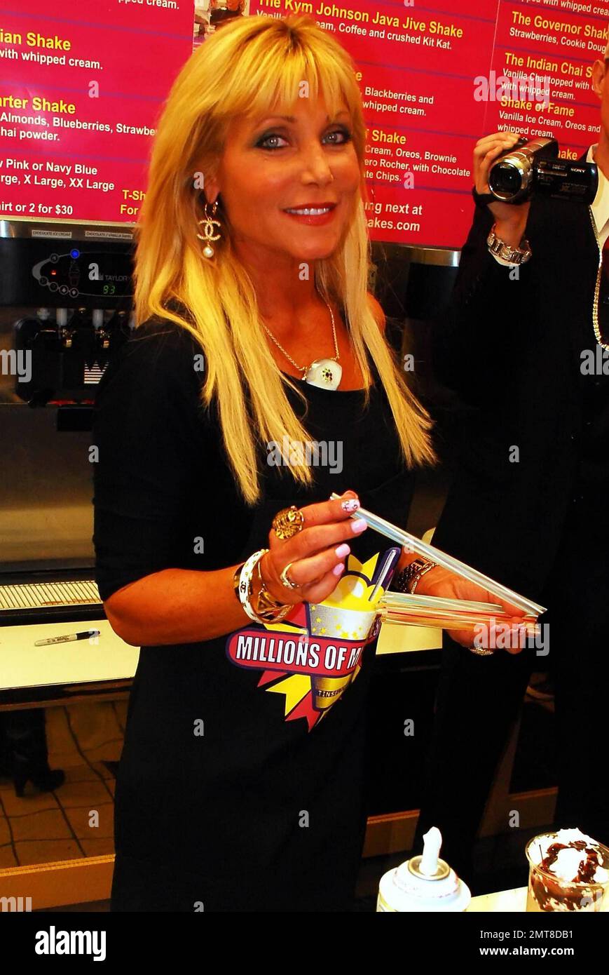 David Hasselhoff's ex-wife Pamela Bach brings along one of her favorite ...