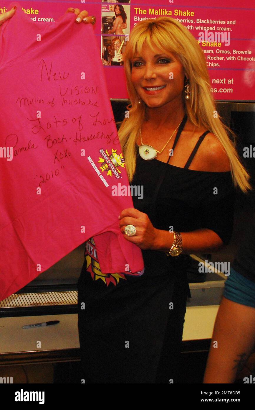 David Hasselhoff's ex-wife Pamela Bach brings along one of her favorite ...