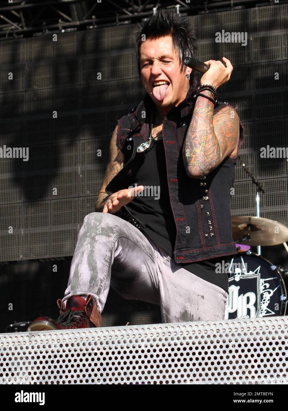 Jacoby Shaddix Papa Roach