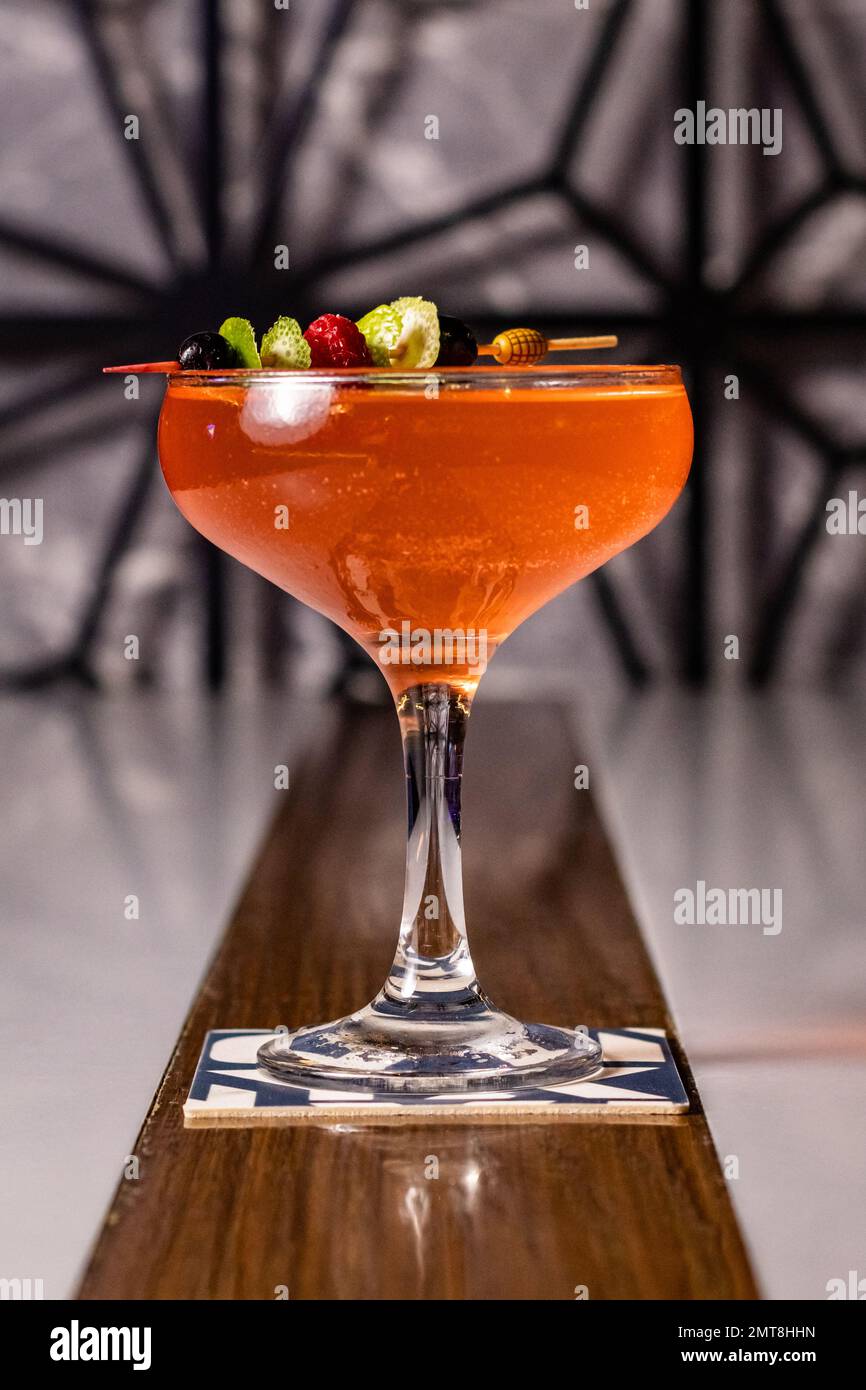 Cooling cocktails hi-res stock photography and images - Alamy