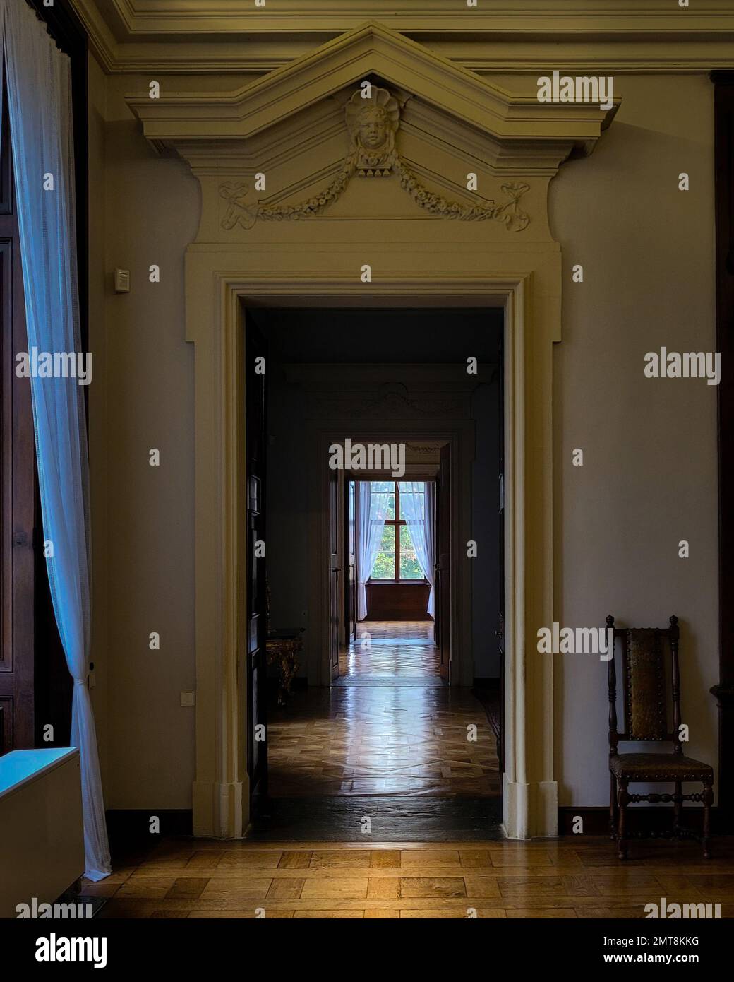 Interior view through open door hi-res stock photography and images - Alamy