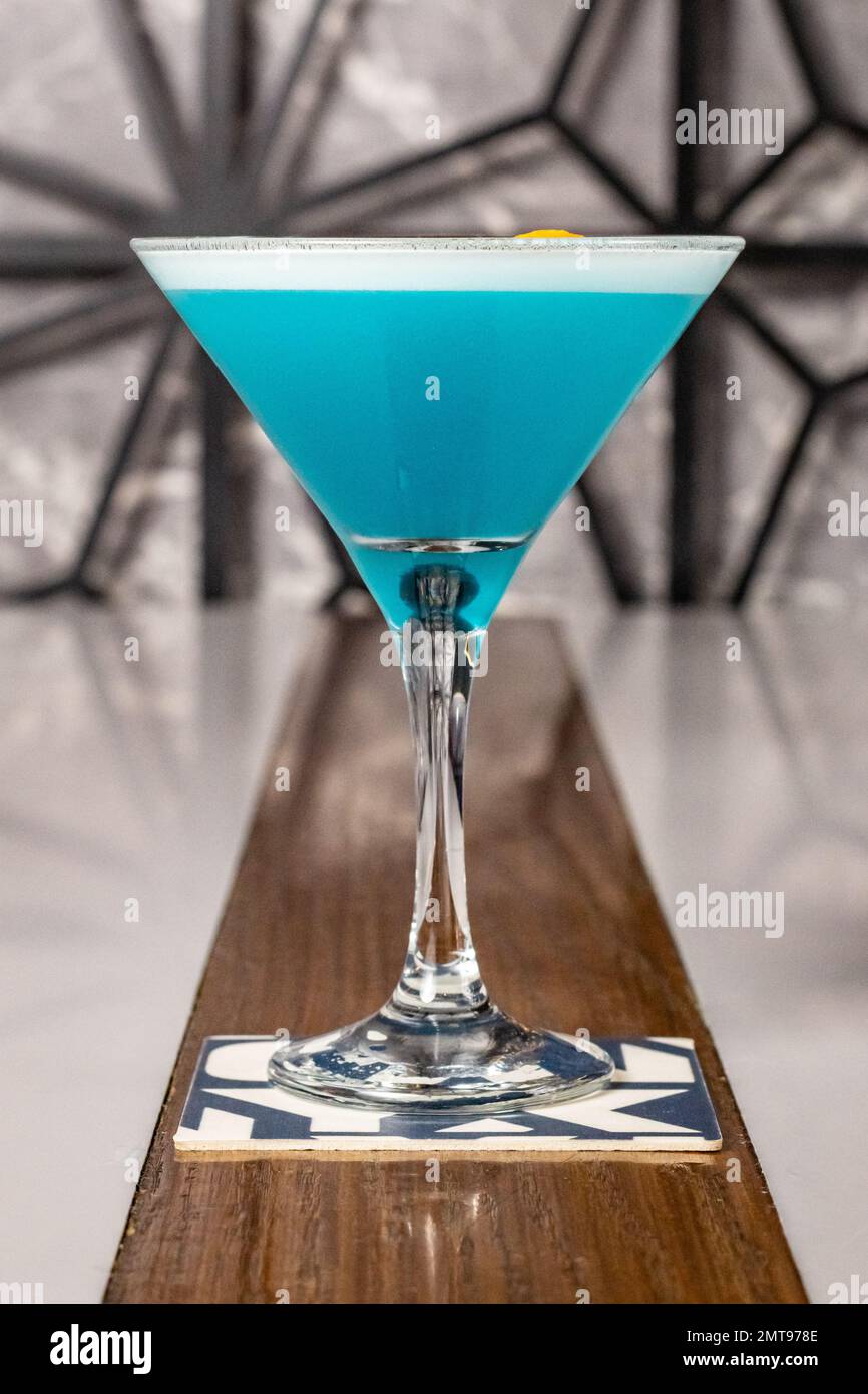Cocktails at the bar of a restaurant. Tasty alcoholic drink Stock Photo ...