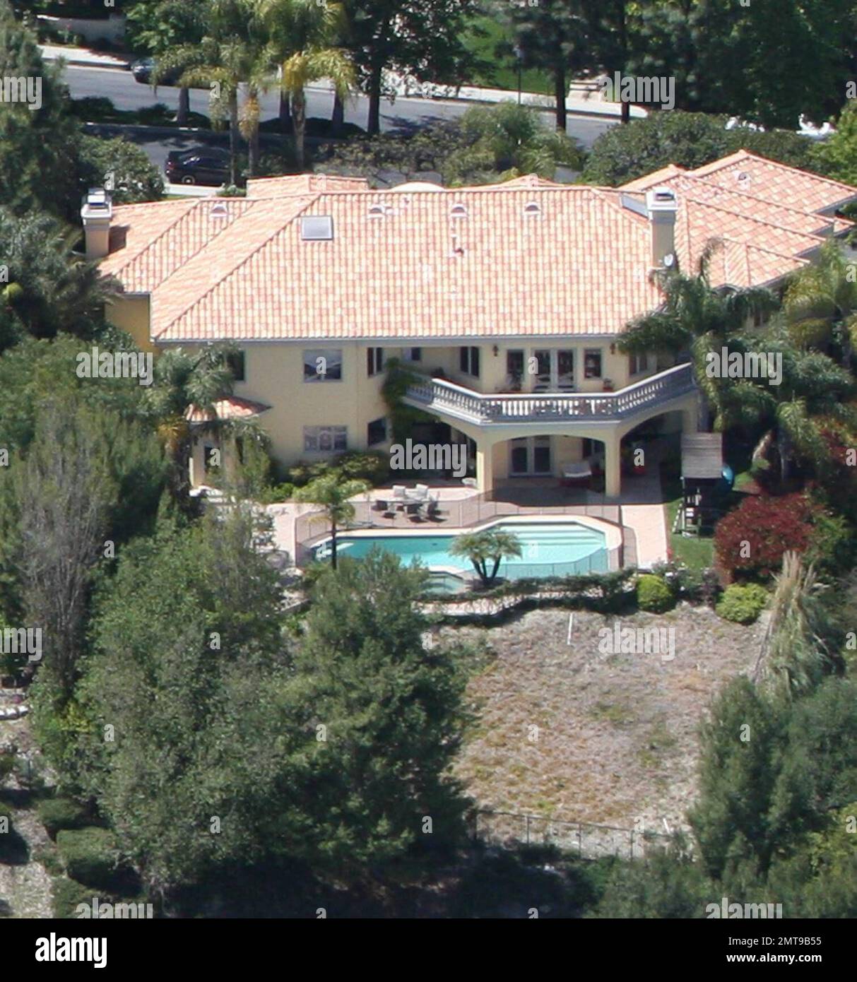 Exclusive!! This is reportedy Paris Hilton's luxurious new pad in a ...