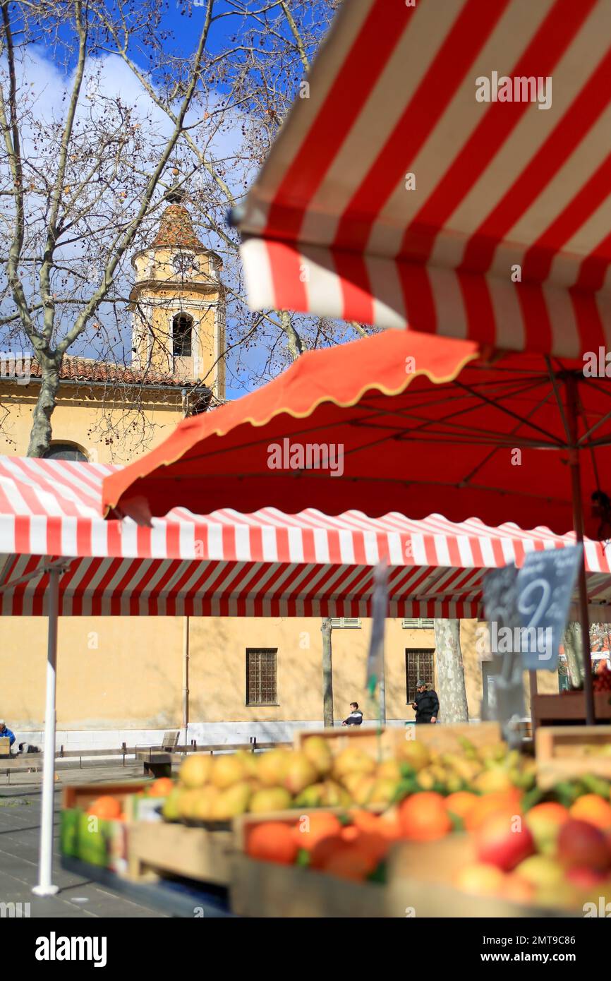 Saint Roch open air market, Nice, Alpes Maritimes, 06, Cote d'Azur ...