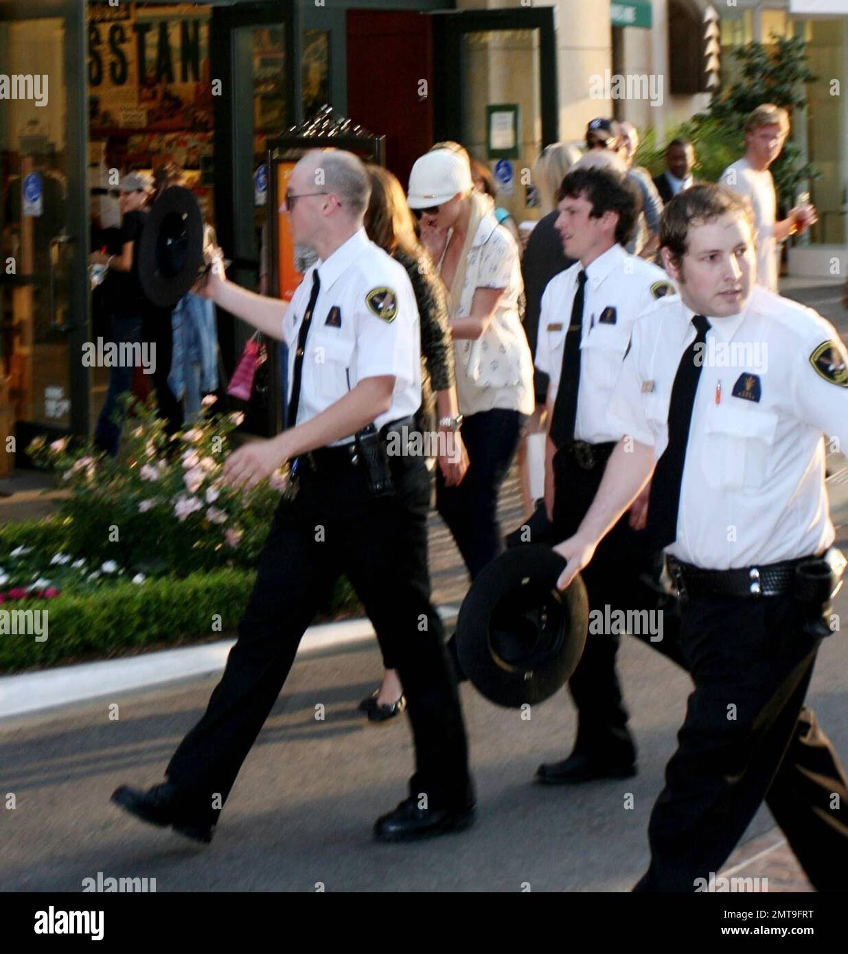 Paris Hilton and sister Nicky hit the Grove shopping centre in Los ...