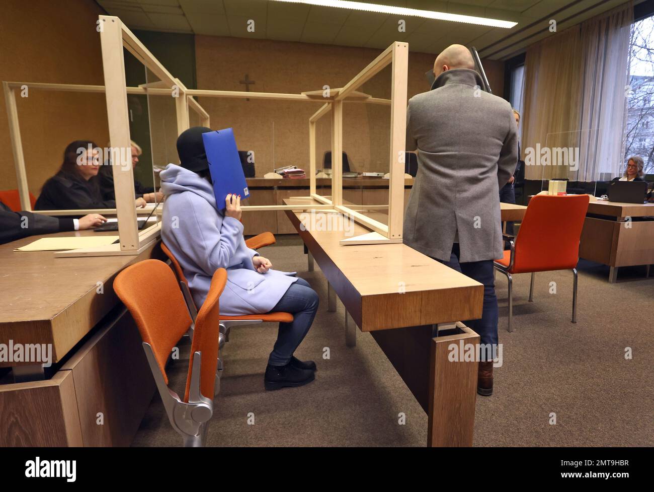 Woman in dock court hi-res stock photography and images - Alamy