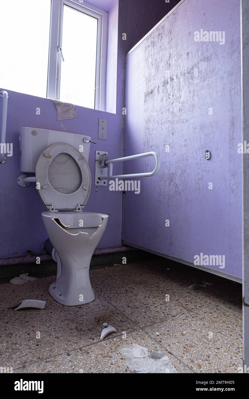 Toilet cubicle abandoned hi-res stock photography and images - Alamy