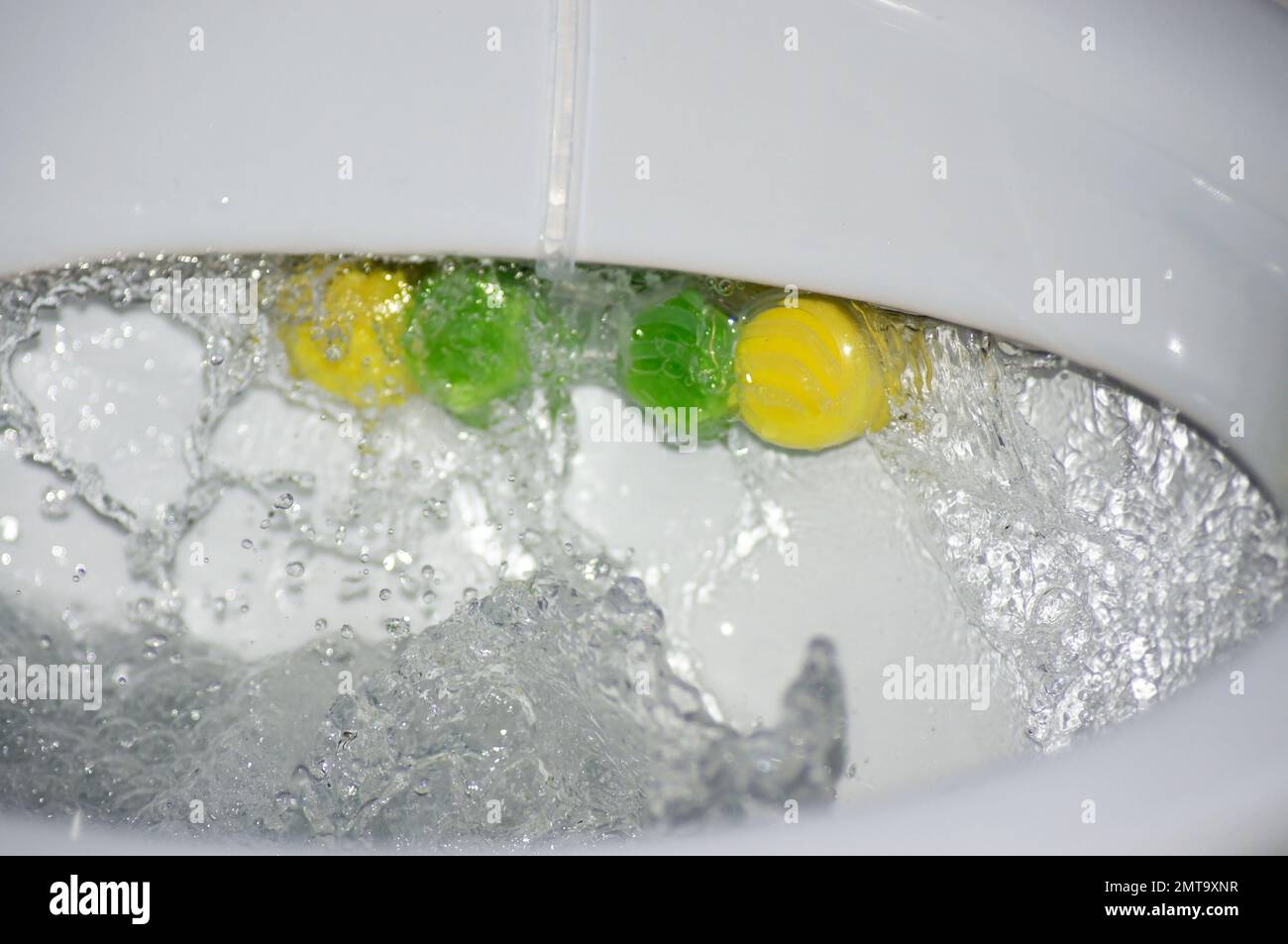 Water splash in toilet hi-res stock photography and images - Alamy