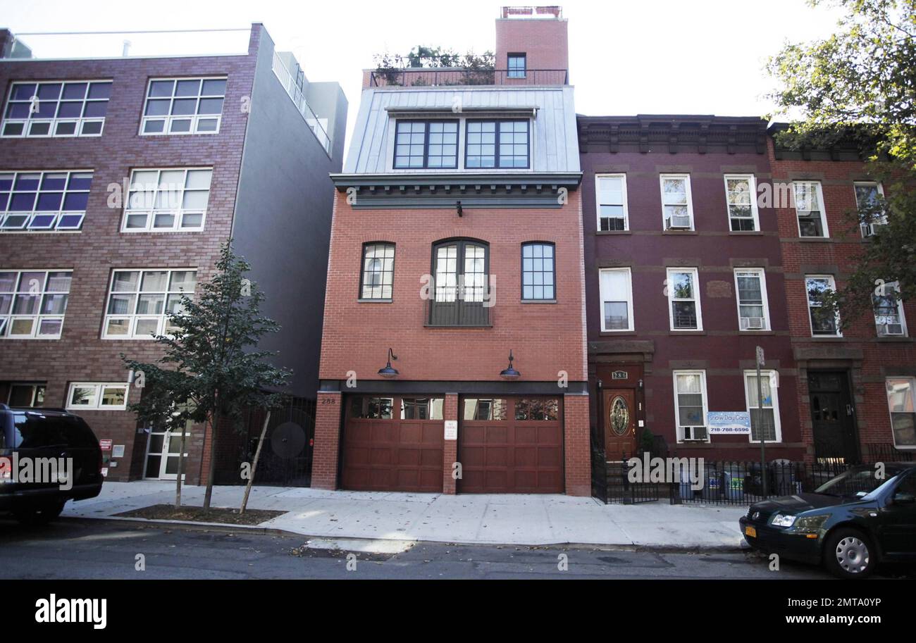 It's reported that actor Patrick Stewart has purchased the 2, 176 ...