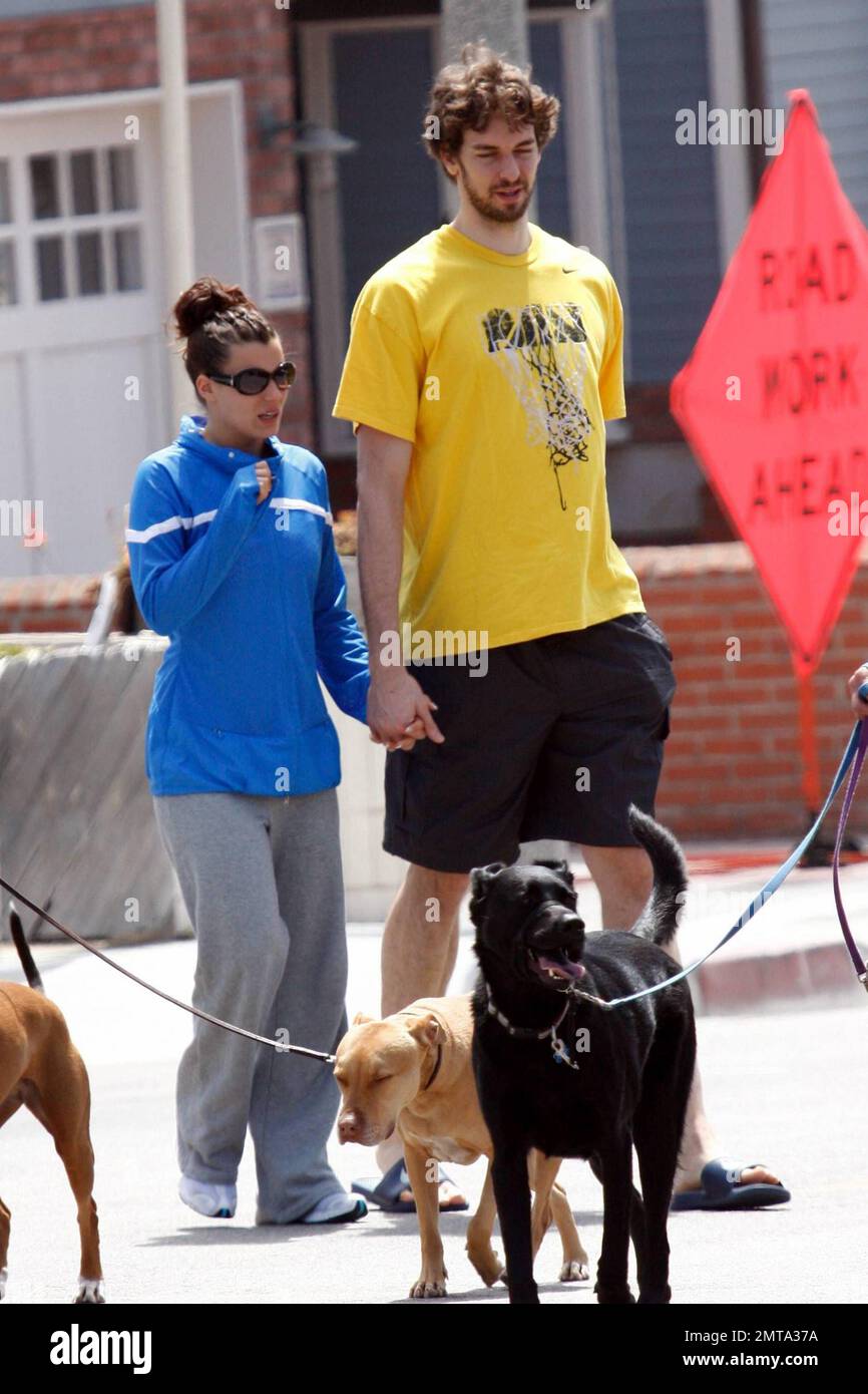 EXCLUSIVE!! Lakers forward Pau Gasol and girlfriend Silvia Lopez Castro ...