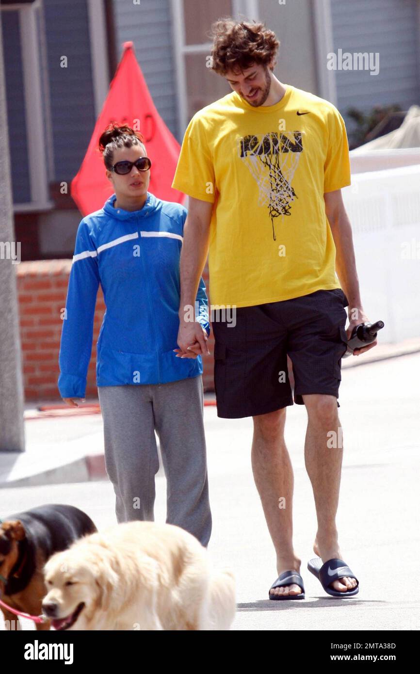 EXCLUSIVE!! Lakers forward Pau Gasol and girlfriend Silvia Lopez Castro ...