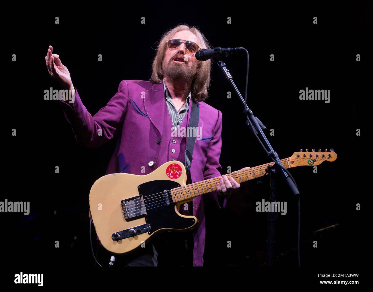 Tom Petty of Tom Petty and the Heartbreakers performs in concert during ...