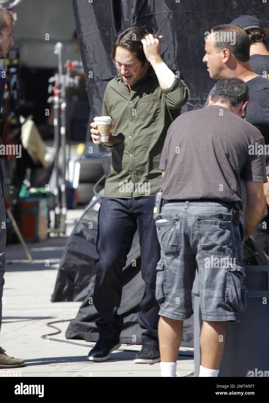 EXCLUSIVE!! - Paul Rudd on the film set for "This Is Forty" directed by ...
