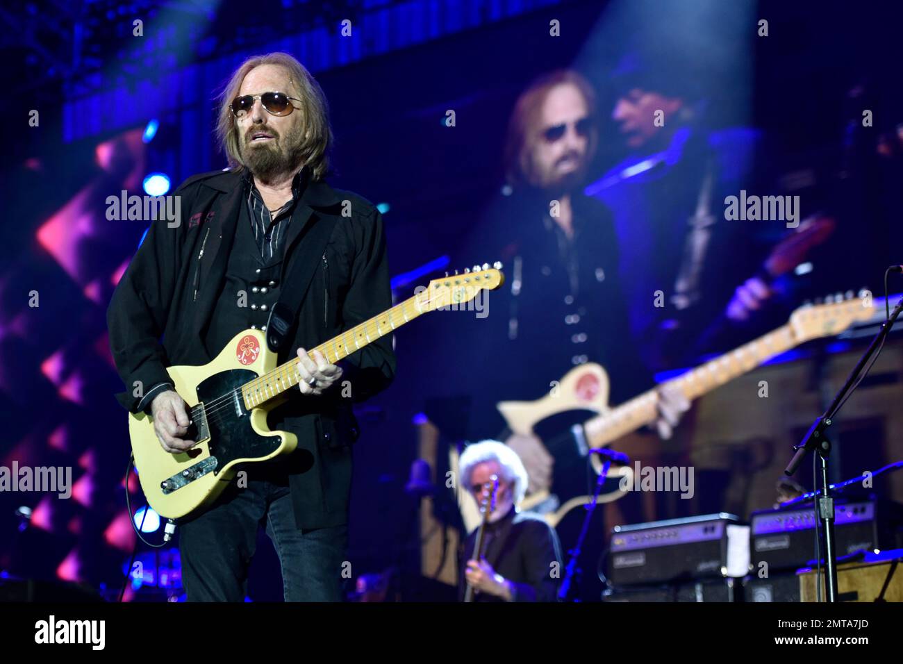 Tom Petty and the Heartbreakers perform on the 40th Anniversary Tour at ...
