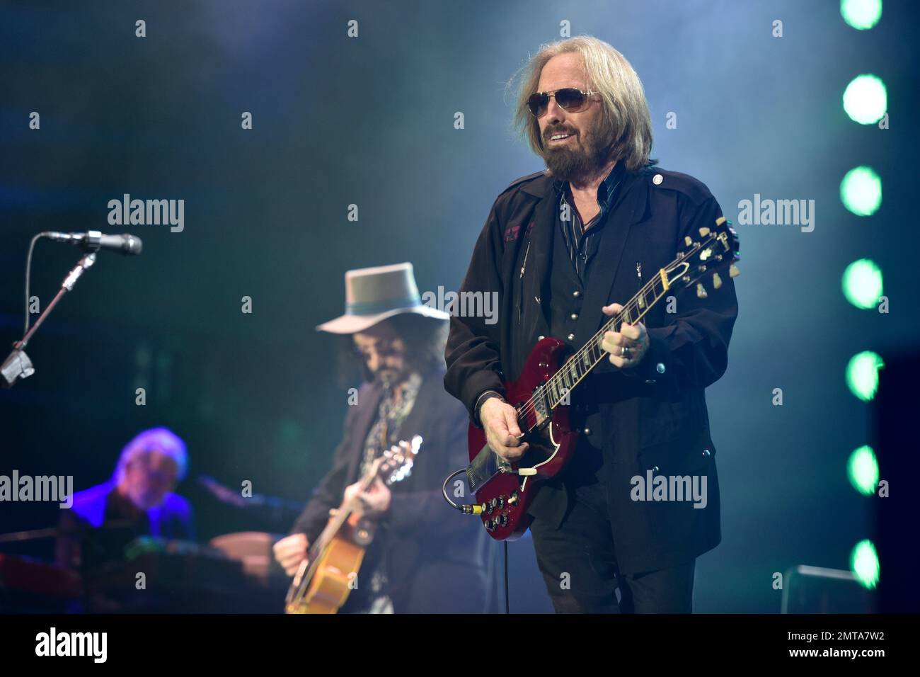 Tom Petty and the Heartbreakers perform on the 40th Anniversary Tour at ...
