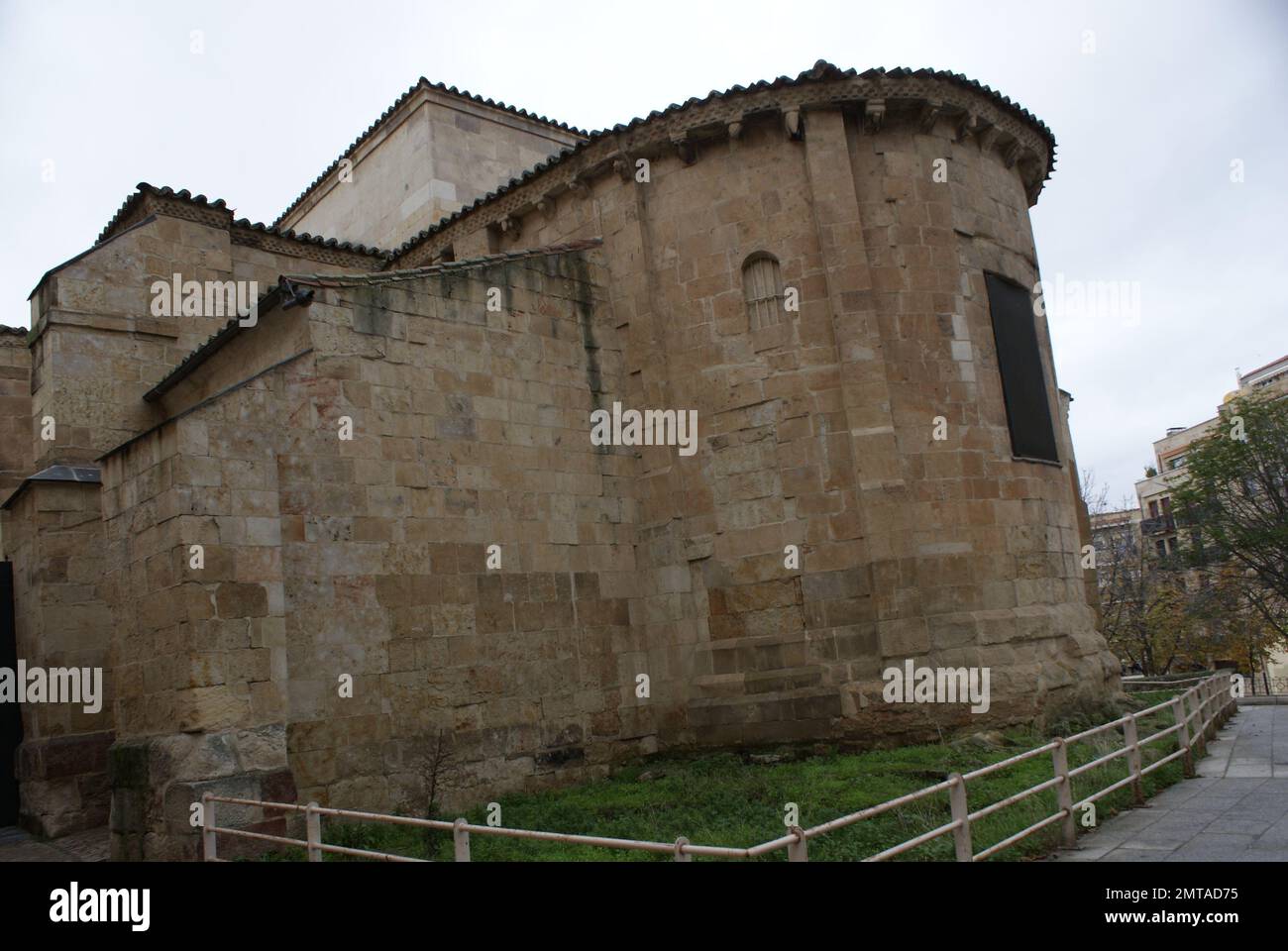 La iglesia de San Cristóbal es un templo románico de la ciudad española ...