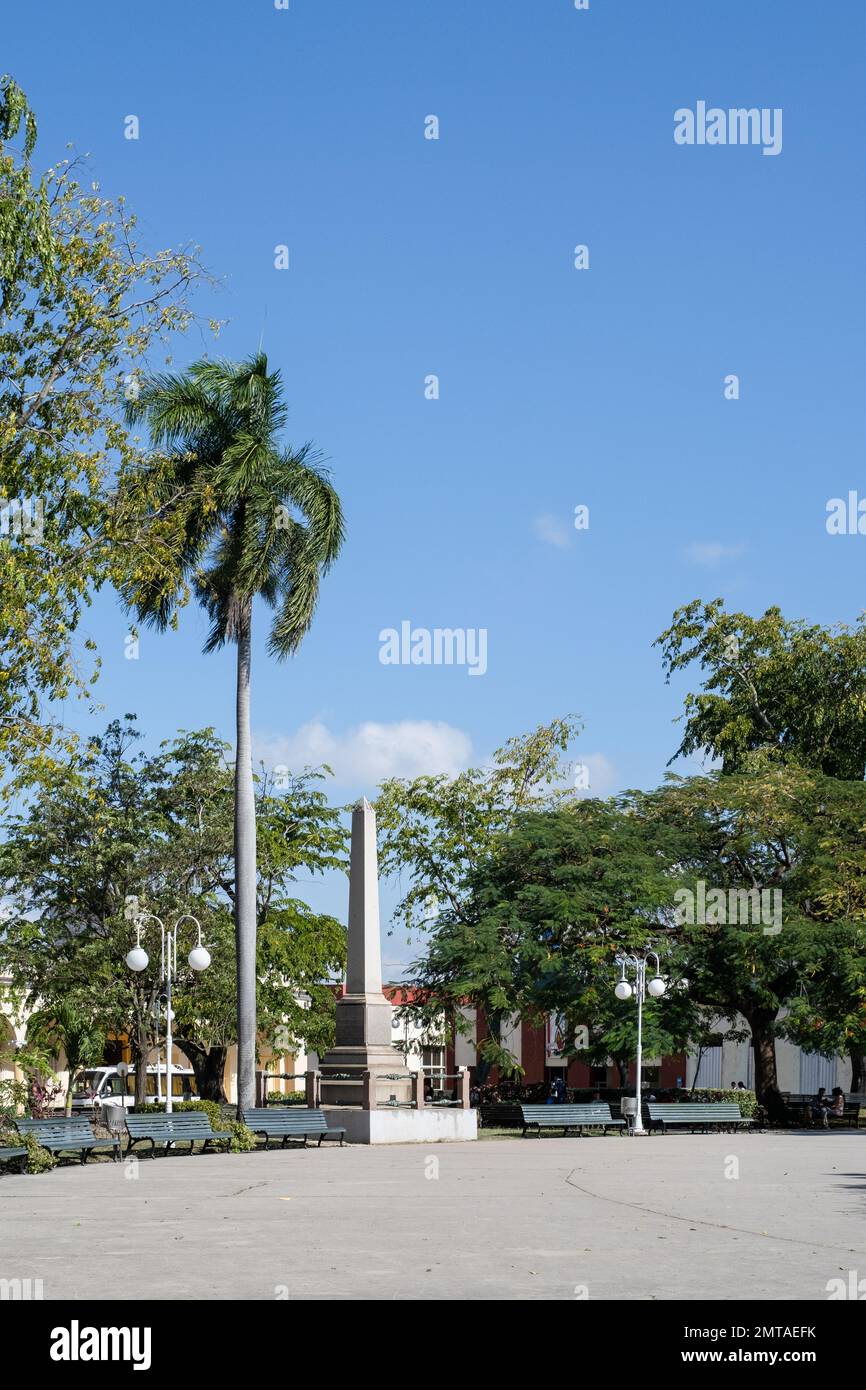 Obelisk in Parque Vidal, Santa Clara, Cuba Stock Photo - Alamy
