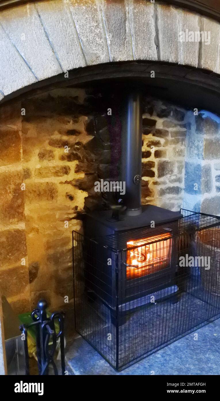 Solid fuel stove hi-res stock photography and images - Alamy