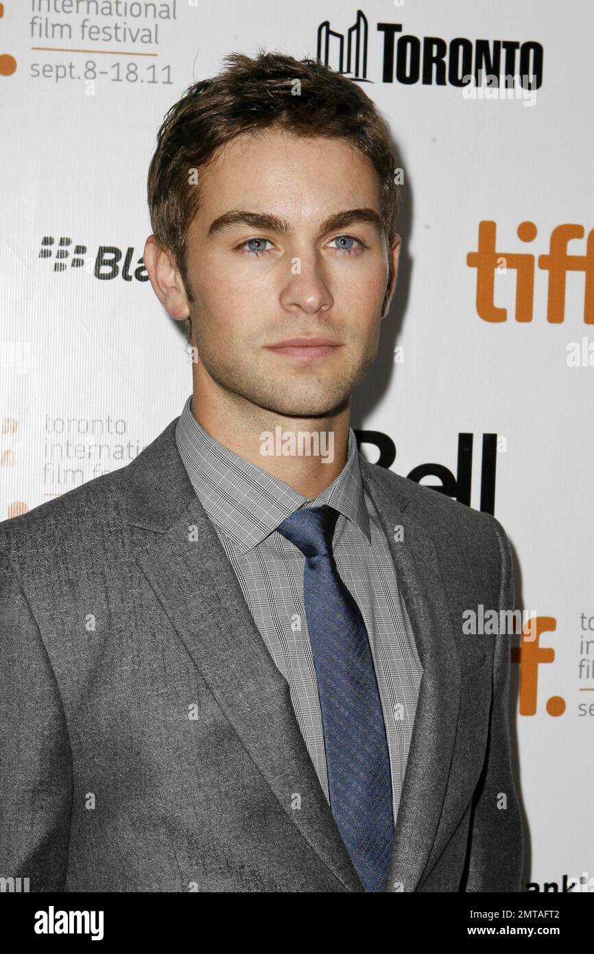 Elizabeth Olsen And Chace Crawford