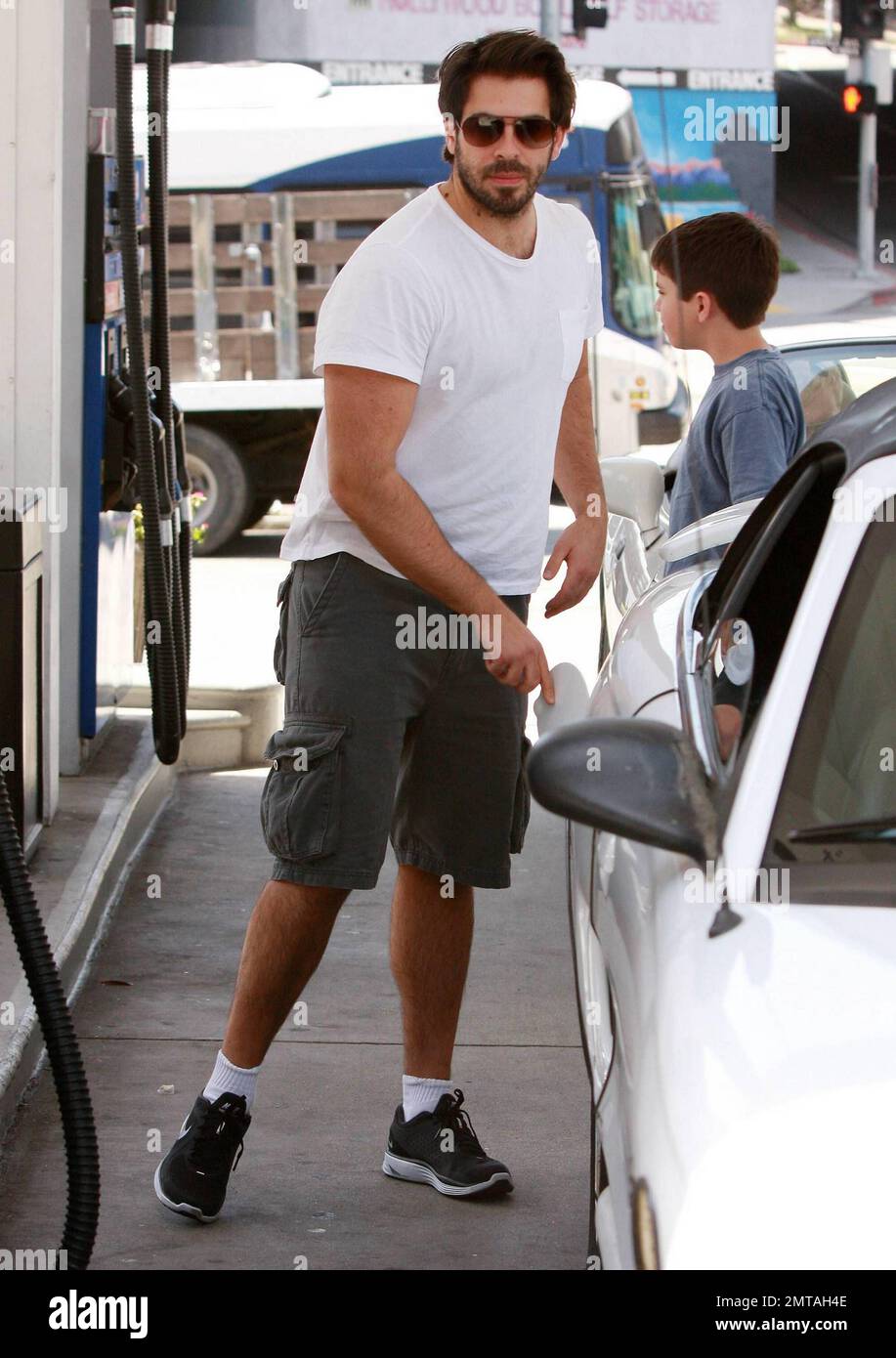 EXCLUSIVE!! Eli Roth and girlfriend Peaches Geldof stop at a Hollywood ...