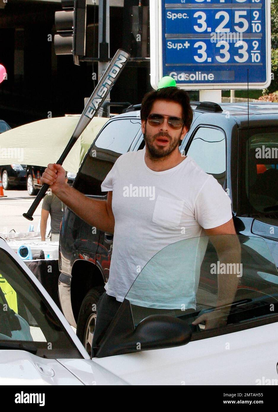 EXCLUSIVE!! Eli Roth and girlfriend Peaches Geldof stop at a Hollywood ...
