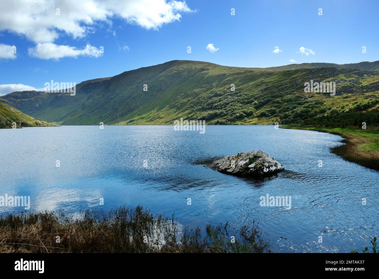 Glenbeg lake, Ardgroom, on the Beara Peninsula, County Cork, Ireland ...
