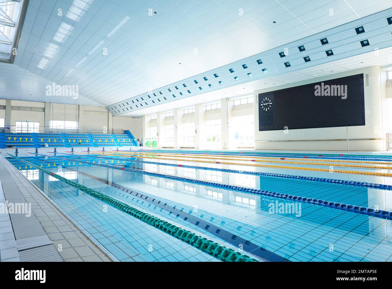 Indoor swimming pool Stock Photo - Alamy