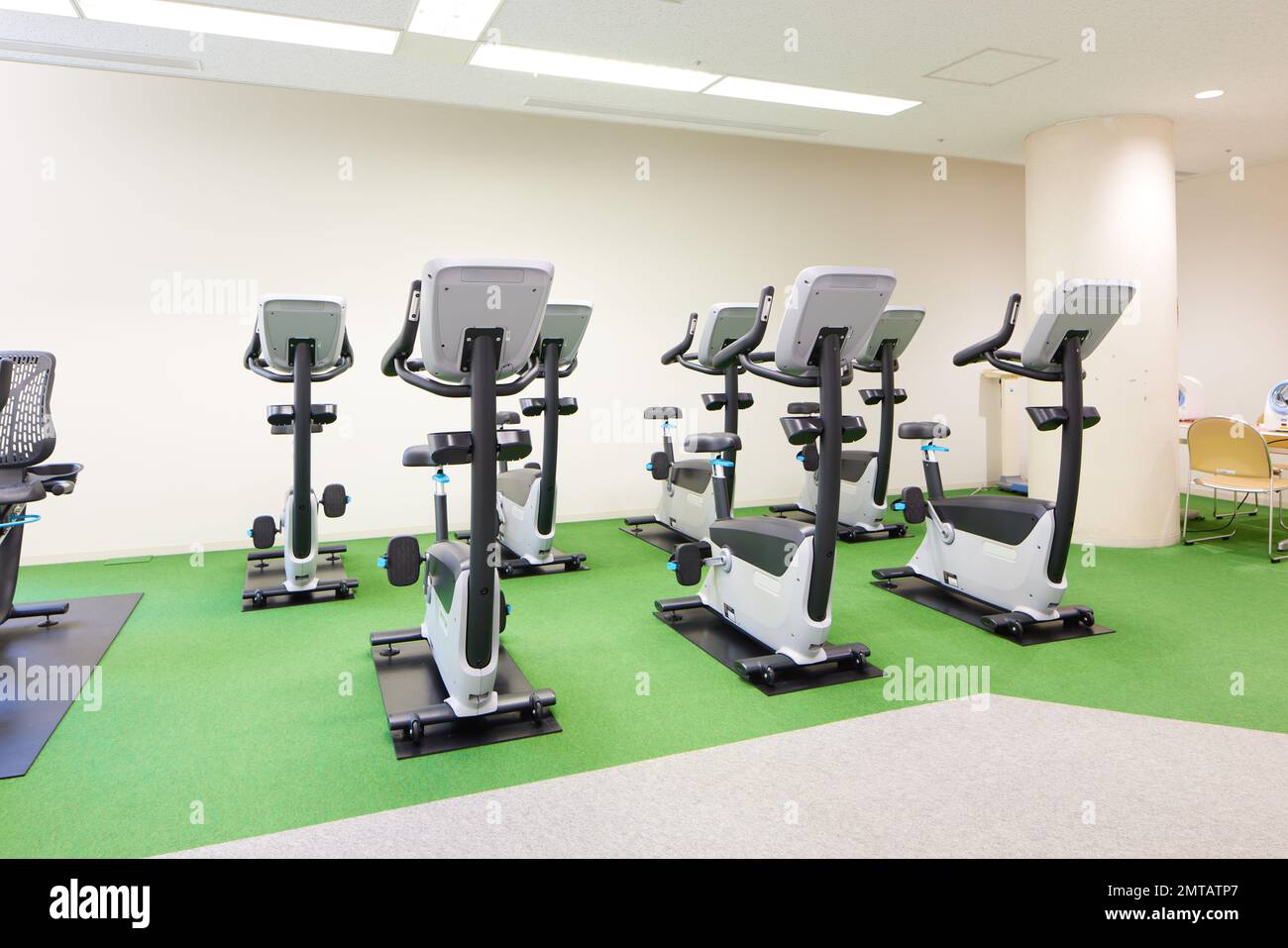 Aerobic gym hi-res stock photography and images - Alamy