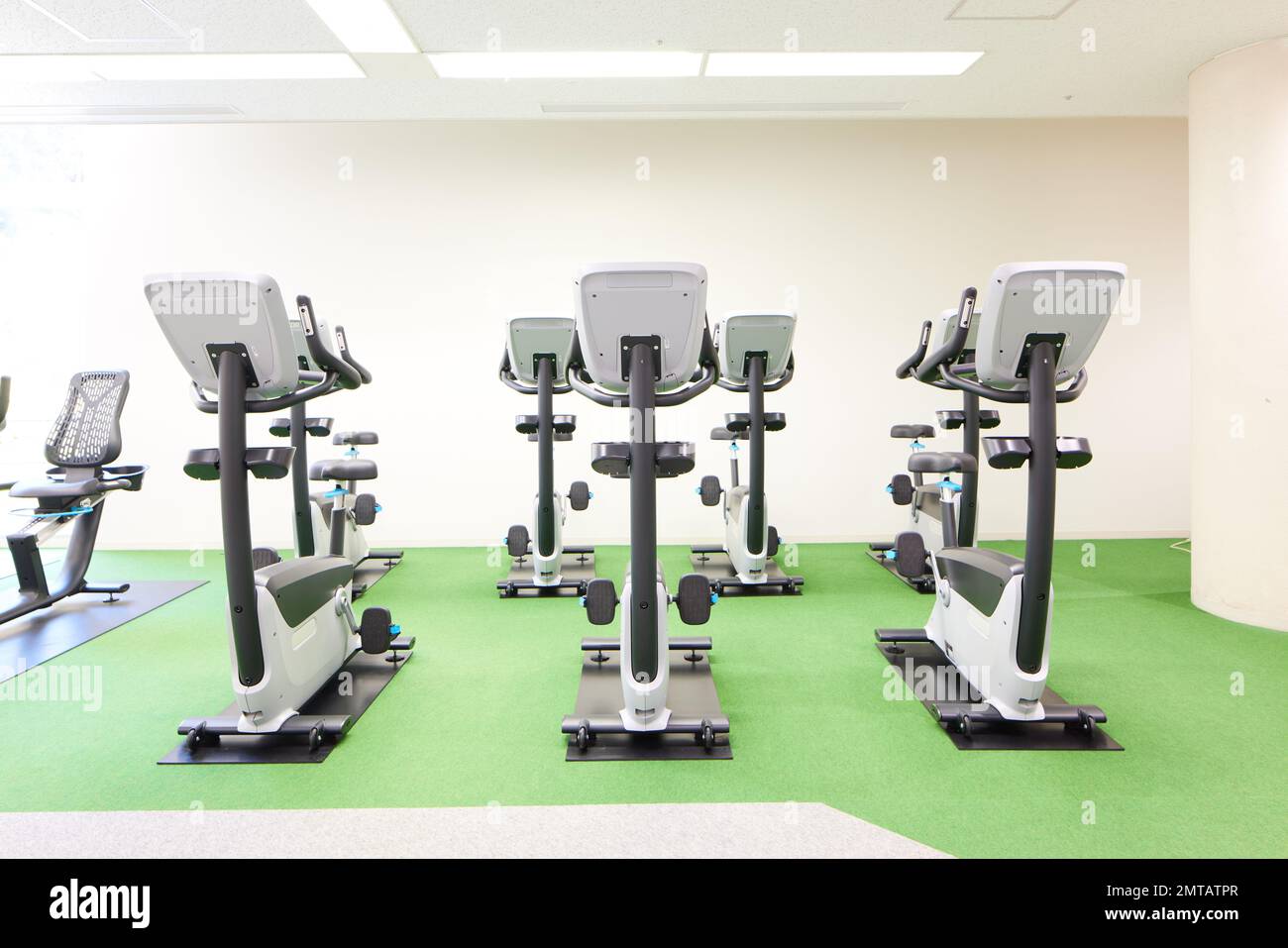 Indoor bike exercise hi-res stock photography and images - Alamy