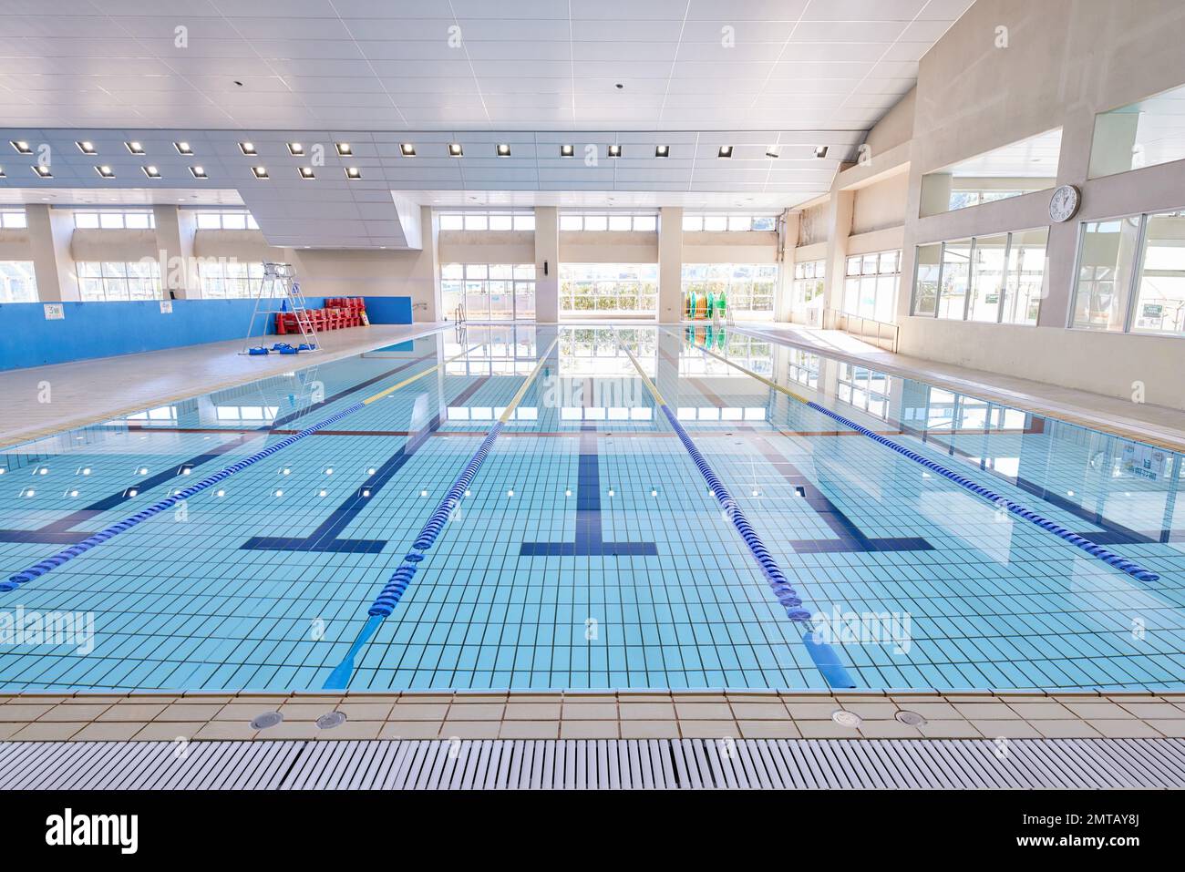 Indoor swimming pool Stock Photo - Alamy