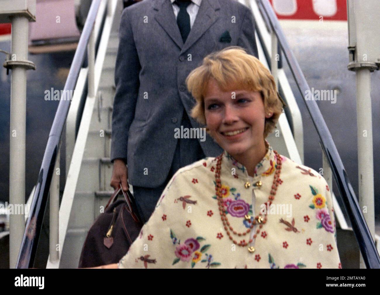 Actress Mia Farrow leaves an Air India flight at Kennedy Airport, New ...