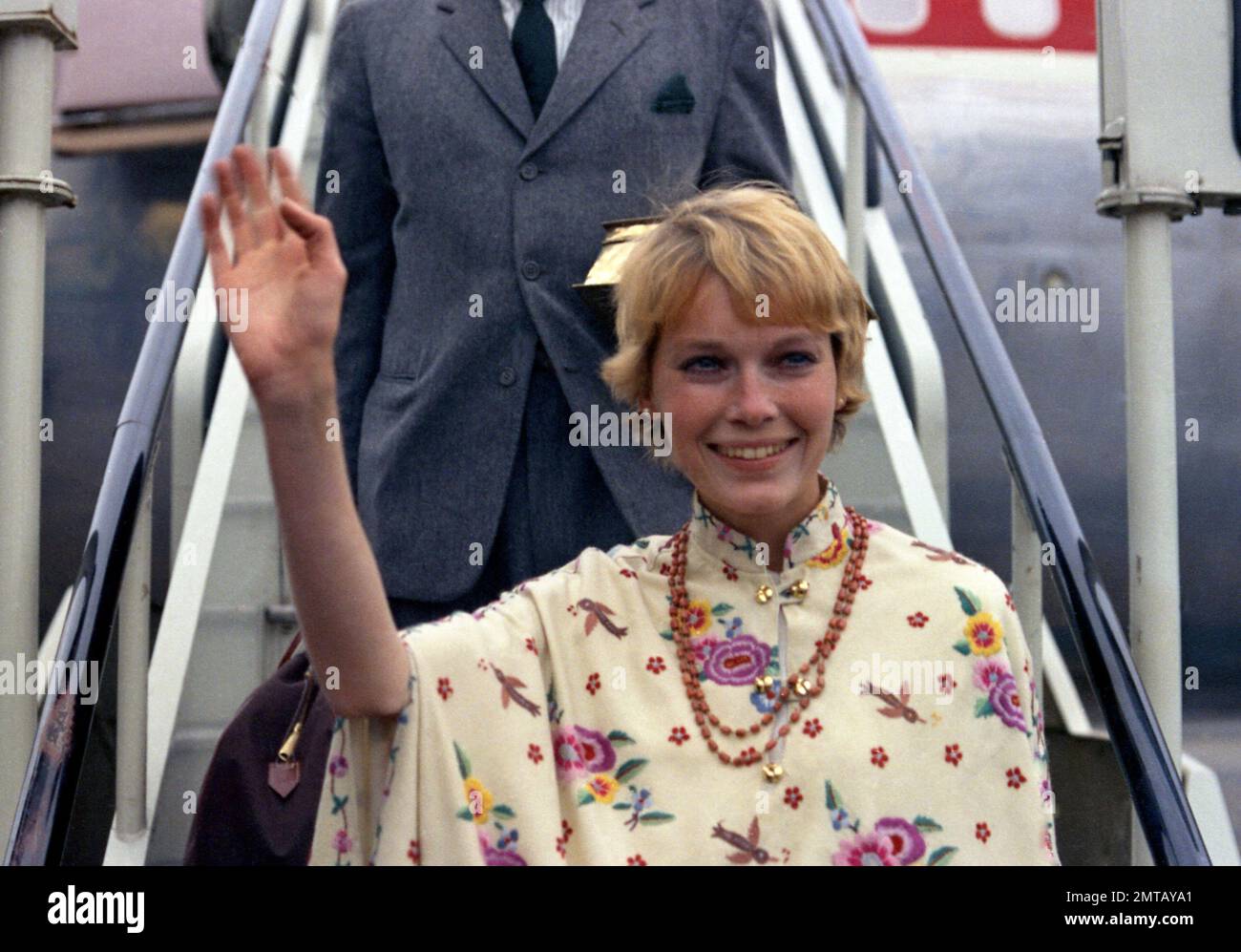 Actress Mia Farrow leaves an Air India flight at Kennedy Airport, New ...