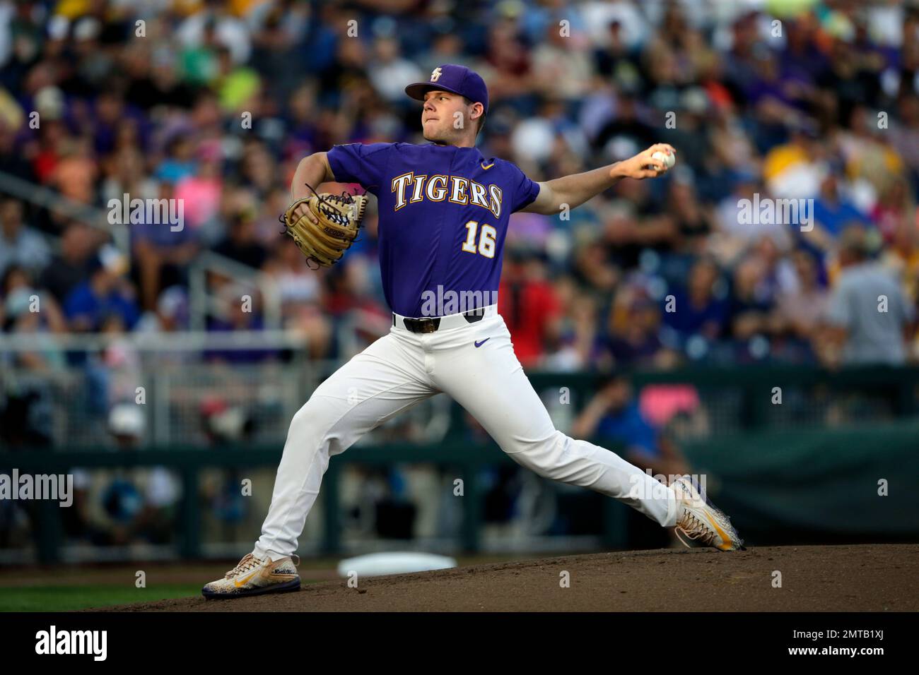 LSU pitcher Jared Poche' throws against Florida during the first inning ...