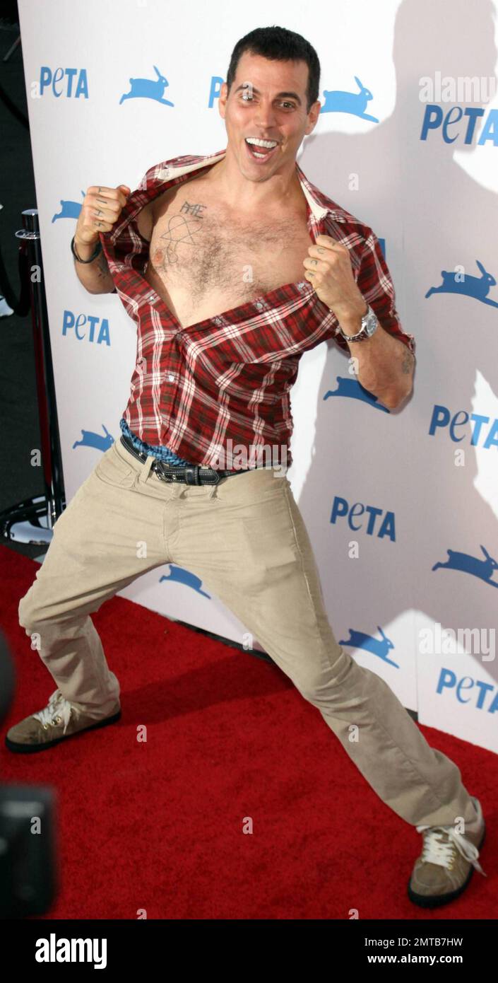Steve-O walks the red carpet at PETA's 30th Anniversary Gala ...