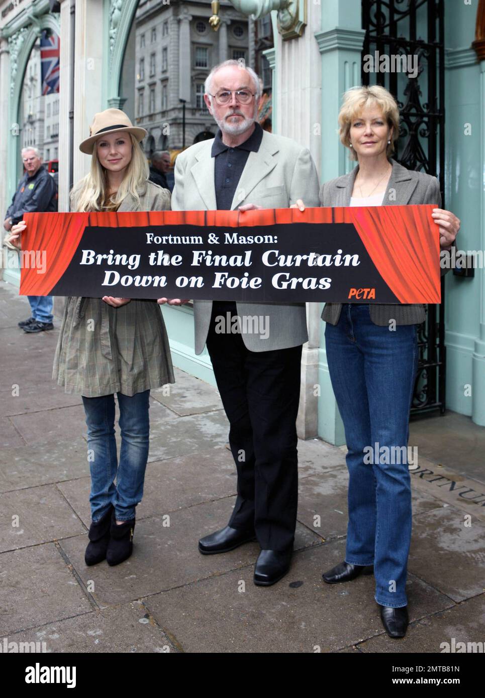 UK actors Jenny Seagrove, Peter Egan and Carley Stenson picket for PETA ...