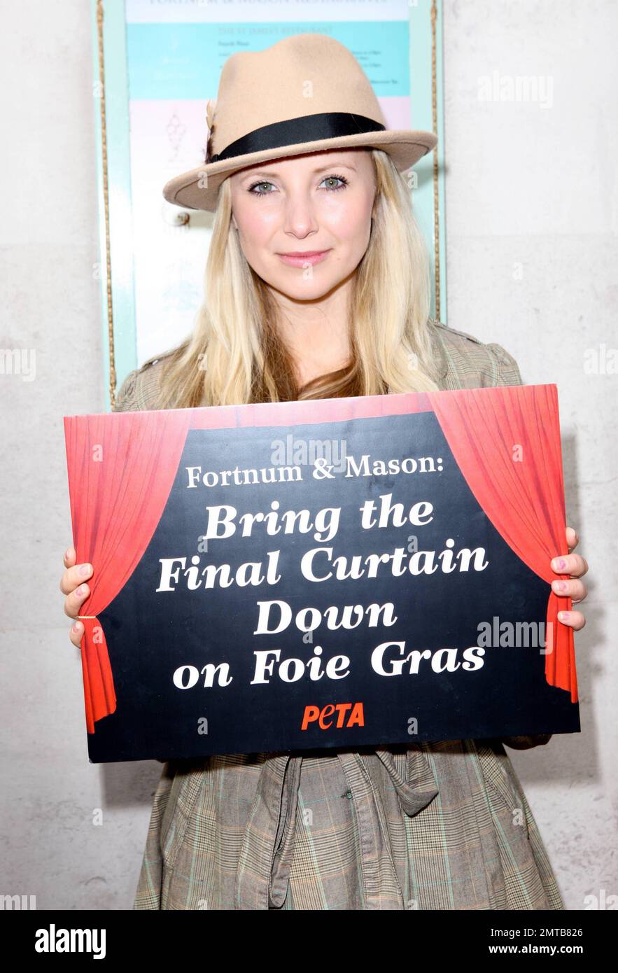 UK actors Jenny Seagrove, Peter Egan and Carley Stenson picket for PETA ...