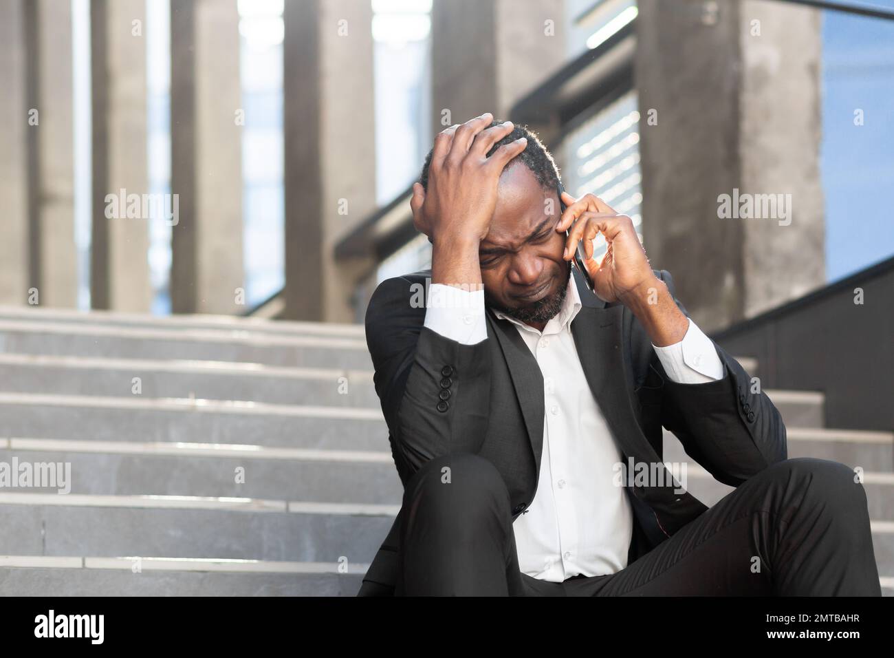 Black afro counselor hi-res stock photography and images - Alamy