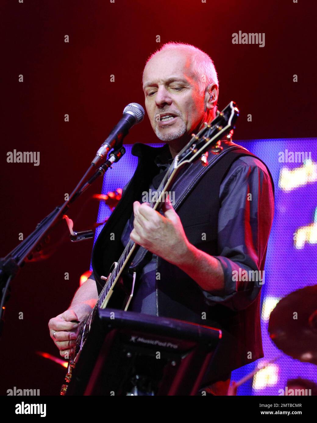 Peter Frampton brings his Frampton Comes Alive! 35 Tour to a sold out ...