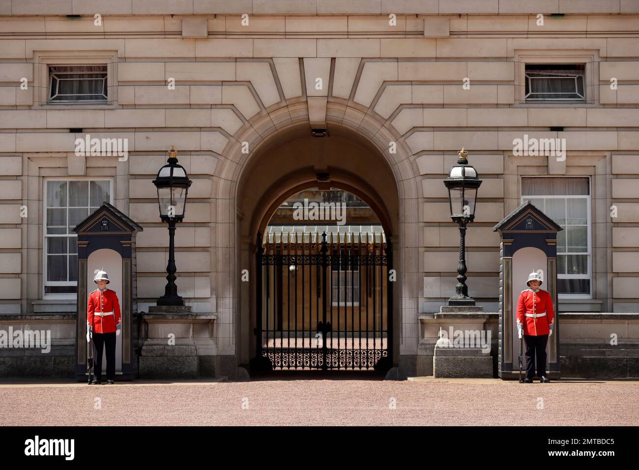 Members of the Second Battalion, Princess Patricia's Canadian Light ...