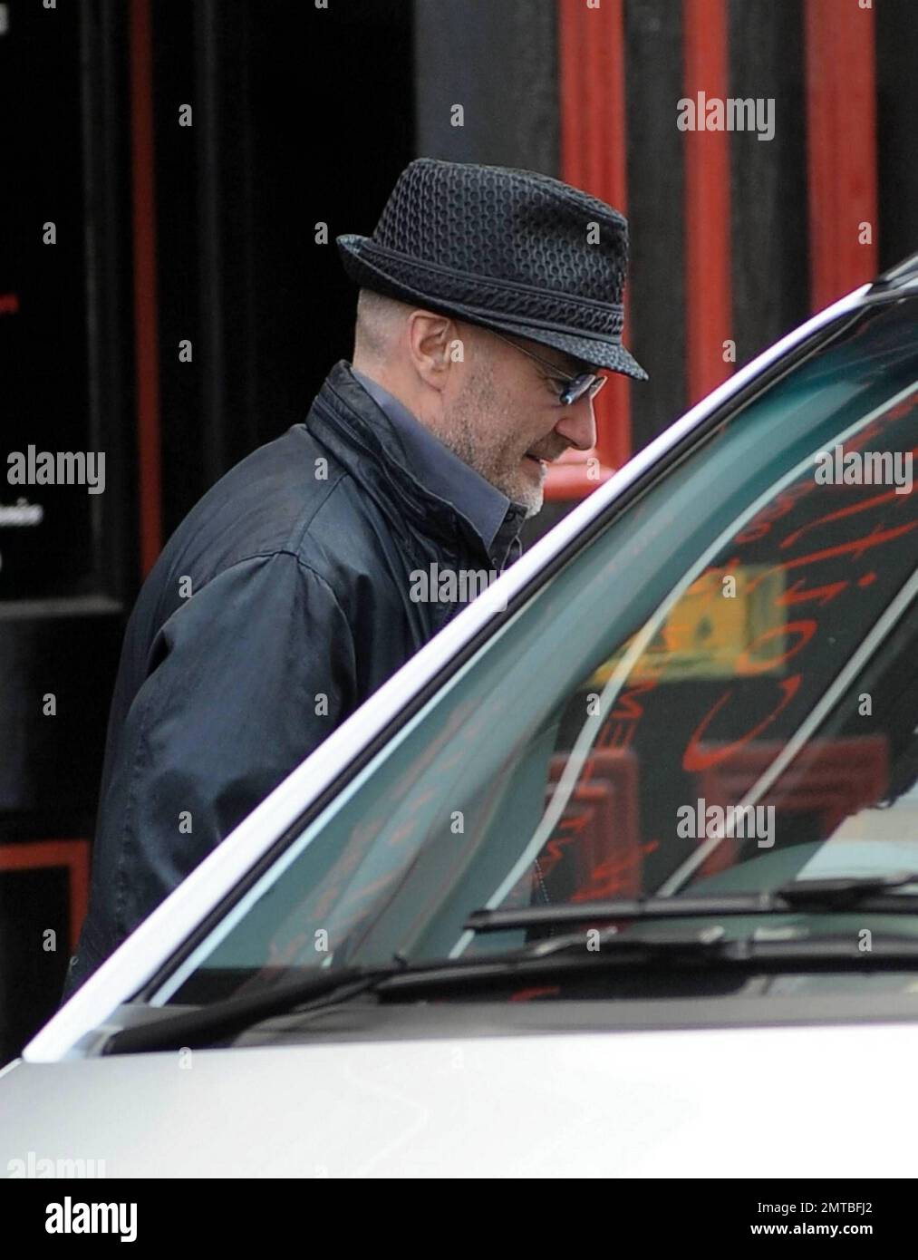 Phil collins record hi-res stock photography and images - Alamy