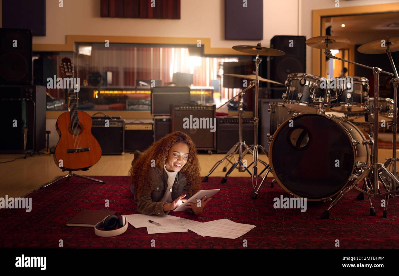 Creative instruments hi-res stock photography and images - Alamy