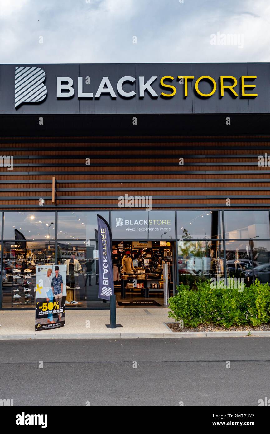Blackstore hi-res stock photography and images - Alamy